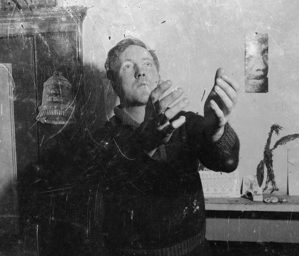 ‘Photograph of Nigel Henderson in an art studio‘, Anonymous – Tate ...