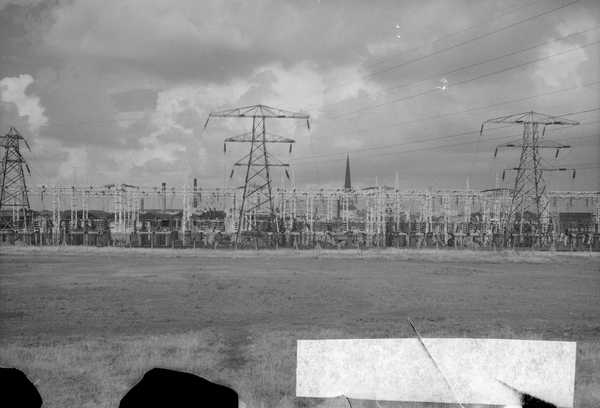 Photograph of pylons with Gloucester in the background, Gloucestershire ...