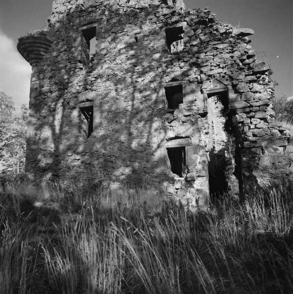 Photograph of Drochil Castle, Peebles, Scotland‘, John Piper, [c.1930s ...