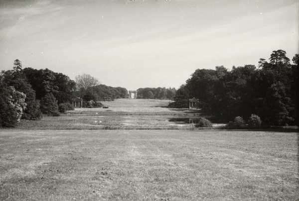 Photograph of Triumphal Arch in Stowe, Buckinghamshire‘, John Piper, [c ...