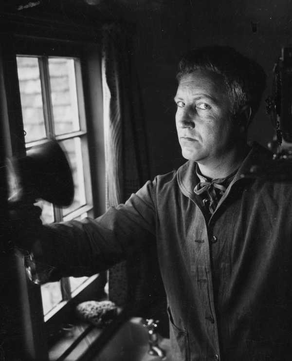 ‘Photograph of Nigel Henderson‘, Nigel Henderson – Tate Archive | Tate