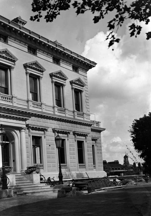 Photograph of a building possibly in London‘, John Piper, [c.1930s ...
