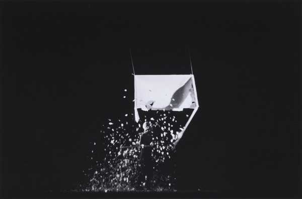 ‘Shimamoto Shozo, Material Destruction, Gutai Exhibition on the Stage ...