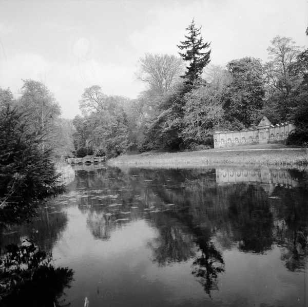 Photograph of the Temple of British Worthies in Stowe, Buckinghamshire ...