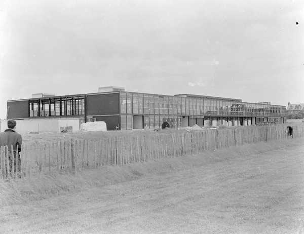 Photograph showing the exterior of Hunstanton Secondary Modern School ...