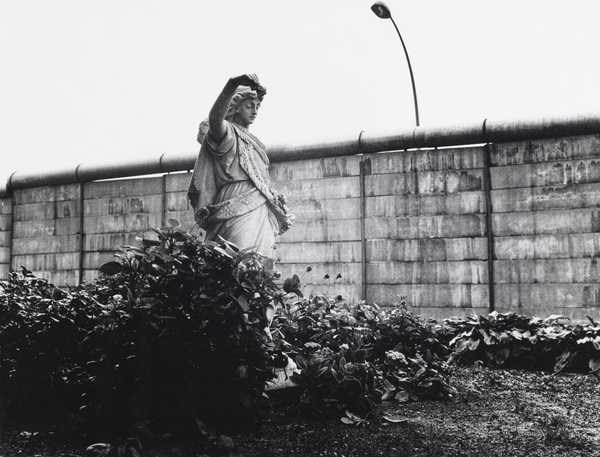 ‘Shunk-Kender ‘World Tour’ Series, Berlin‘, Harry Shunk, János Kender ...