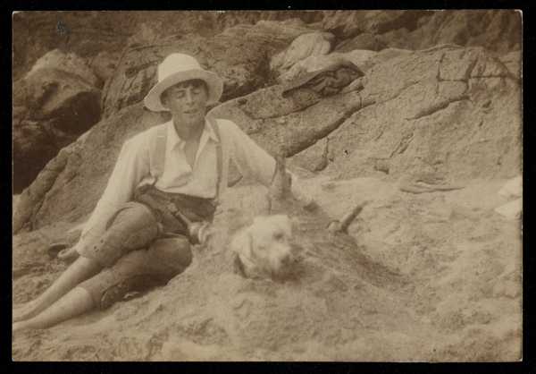Photograph of Donald Rolph and Henry Scott Tuke’s dog Chippy on ...