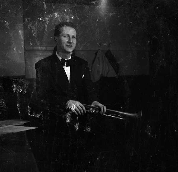 Photograph of a musician with a trumpet‘, Nigel Henderson, [c.1949–c ...