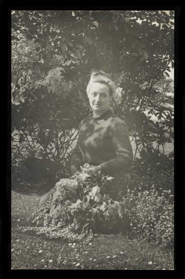 Photograph of Eileen Mayo‘, Unknown person(s), [c.1946]‘, Unknown ...