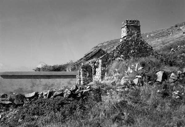 Photograph of John Piper’s studio during construction in Garn Fawr ...