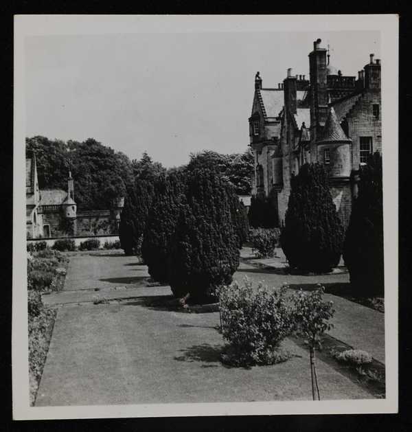 Photograph of Lord Glenconner’s Estate, the Glen‘, Anonymous, 1938 ...