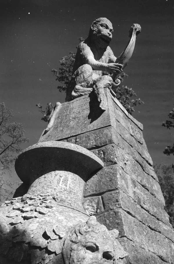 Photograph of Congreve monument in Stowe, Buckinghamshire‘, John Piper ...