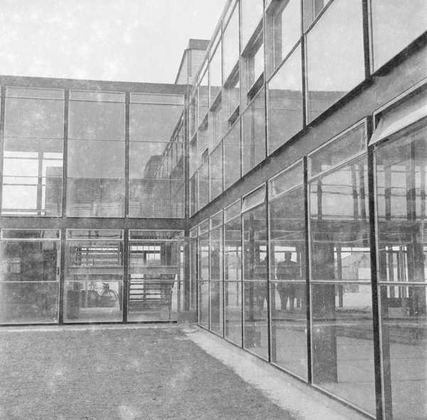 Photograph showing the construction of Hunstanton Secondary Modern ...