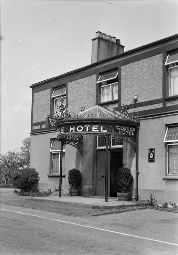 Photograph of the George Hotel, Langworth Lincolnshire‘, John Piper, [c ...
