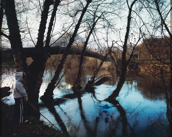 ‘Gangland Execution Boys Find Man’s Body in River‘, Tom Hunter, 2003 | Tate