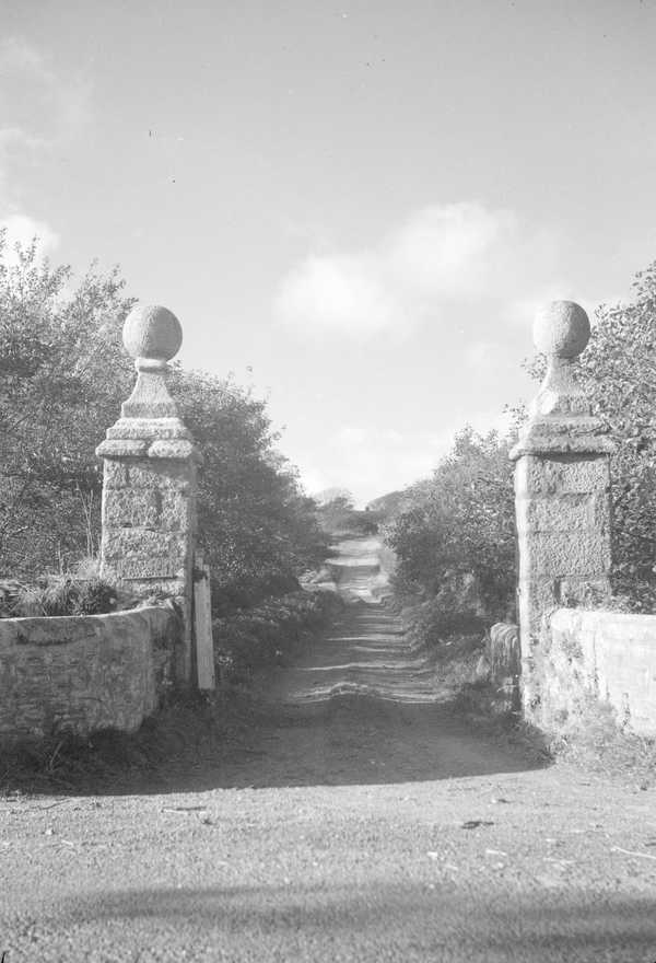 Photograph of seventeenth century gate to Worthyvale Manor ...