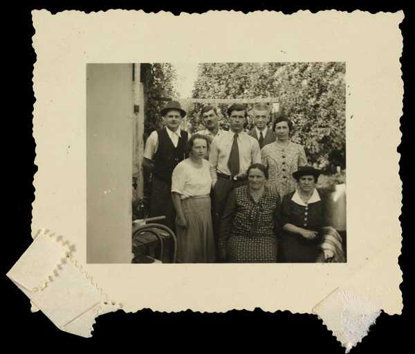 Group photograph of Marie Hauptmann and four men and three other women ...