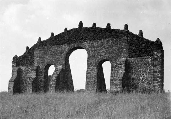 Photograph of the ‘Rousham Eyecatcher’ in Oxfordshire‘, John Piper, [c ...