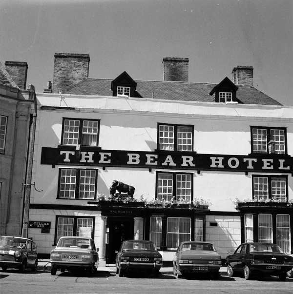 Photograph of The Bear Hotel in Devizes, Wiltshire‘, John Piper, [c ...