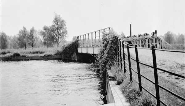 Black and white negative, iron lockbridge with sluice gate‘, Paul Nash ...