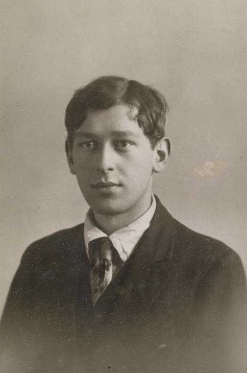 Photograph of Robert Medley as a young man‘, collection owner: Robert ...