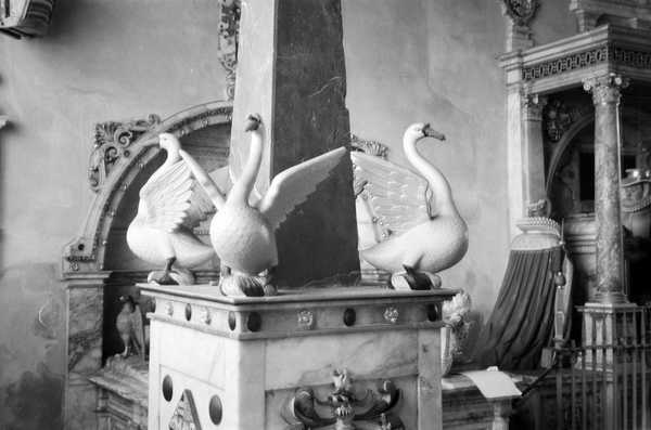 Photograph of the Monument to Lady Margaret Hoby, Bisham Church ...