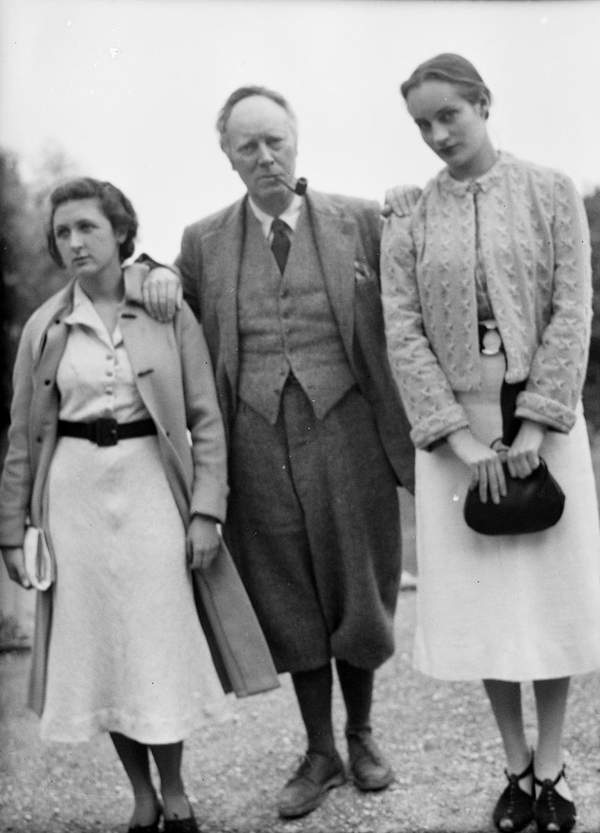 Black and white negative of Eve Younger, Clive Bell and Angelica Bell ...