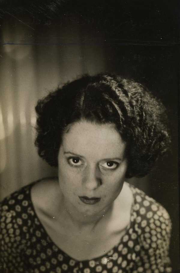‘Photographs of Elsa Lanchester‘, Barbara Ker-Seymer – Tate Archive | Tate