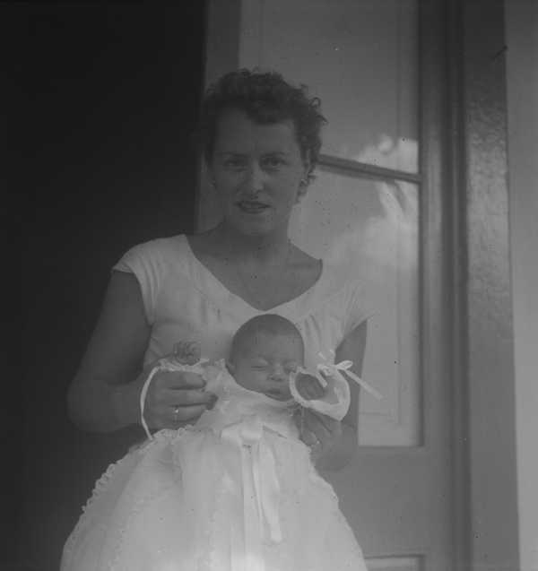 Photograph of Mollie Gordon holding her daughter, Maria‘, Eileen Agar ...