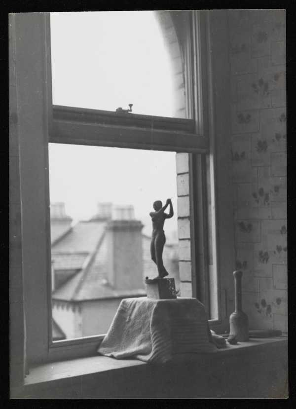 Photograph of small carved figure by Paul Hamann‘, Major H. O. Daniel ...