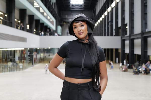 Joy Crookes to perform at Tate Modern Late in September – Press Release ...