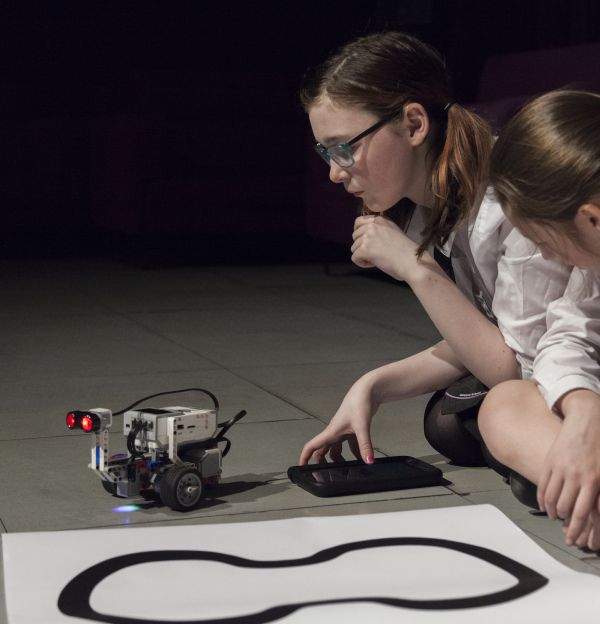 Robot Programming Workshop | Tate Liverpool